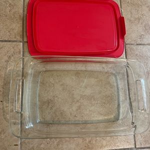 Pyrex | Kitchen | Pyrex 2 Qt Rectangular Baker Wred Plastic Lid | Poshmark